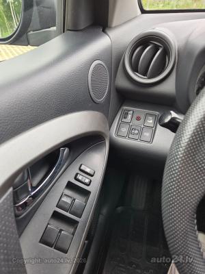Melns Toyota RAV4 2012 Tallina, ar dzinēja tilpumu 2.00 L un nobraukumu 147 tūkst. km par 11900 €, foto 16 vietnē AUTOMOTO.COM.LV