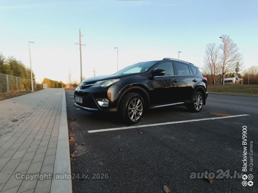 Melns Toyota RAV4 2013 Tallina, ar dzinēja tilpumu 2.20 L un nobraukumu 224 tūkst. km par 9600 €, foto 1 vietnē AUTOMOTO.COM.LV