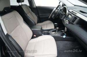 Black Toyota RAV4 2014 in Tallinn, with an engine capacity of 2.00 L and mileage of 156 thousand km for 13990 €, photo 8 on AUTOMOTO.COM.LV