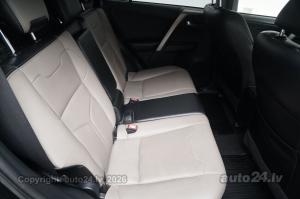 Black Toyota RAV4 2014 in Tallinn, with an engine capacity of 2.00 L and mileage of 156 thousand km for 13990 €, photo 12 on AUTOMOTO.COM.LV