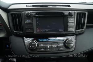 Black Toyota RAV4 2014 in Tallinn, with an engine capacity of 2.00 L and mileage of 156 thousand km for 13990 €, photo 13 on AUTOMOTO.COM.LV