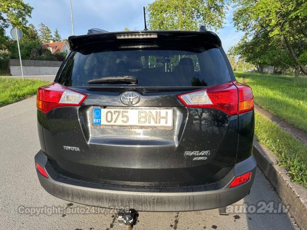 Melns Toyota RAV4 2015 Tallina, ar dzinēja tilpumu 2.00 L un nobraukumu 184 tūkst. km par 12000 €, foto 2 vietnē AUTOMOTO.COM.LV