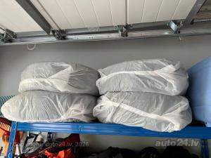 Черный Тойота РАВ 4 2015 в Таллин, объемом двигателя 2.00 л и пробегом 184 тыс. км за 12000 €, фото 4 на AUTOMOTO.COM.LV