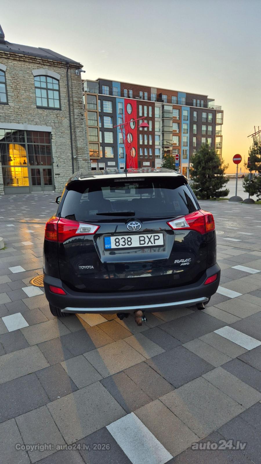 Melns Toyota RAV4 2015 Tallina, ar dzinēja tilpumu 2.20 L un nobraukumu 218 tūkst. km par 12900 €, foto 6 vietnē AUTOMOTO.COM.LV
