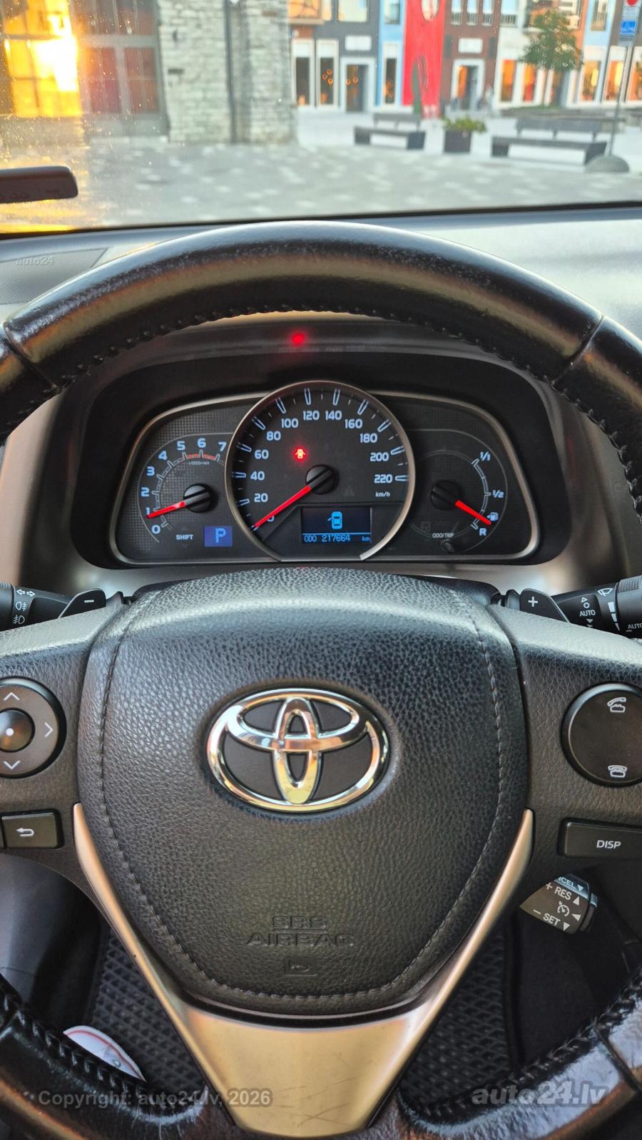 Melns Toyota RAV4 2015 Tallina, ar dzinēja tilpumu 2.20 L un nobraukumu 218 tūkst. km par 12900 €, foto 13 vietnē AUTOMOTO.COM.LV