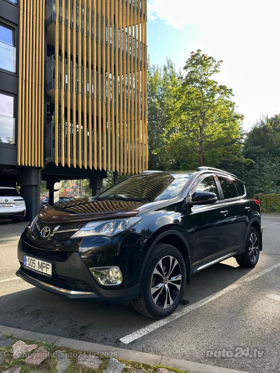 Black Toyota RAV4 2015 in Tallinn, with an engine capacity of 2.00 L and mileage of 123 thousand km for 13500 €, photo 5 on AUTOMOTO.COM.LV