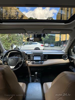 Black Toyota RAV4 2015 in Tallinn, with an engine capacity of 2.00 L and mileage of 123 thousand km for 13500 €, photo 8 on AUTOMOTO.COM.LV