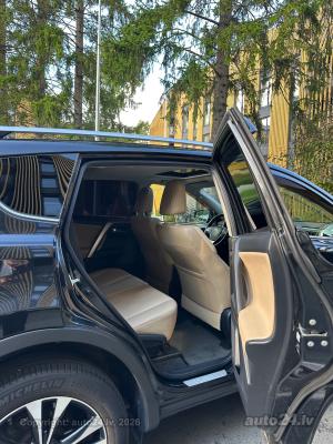 Black Toyota RAV4 2015 in Tallinn, with an engine capacity of 2.00 L and mileage of 123 thousand km for 13500 €, photo 9 on AUTOMOTO.COM.LV