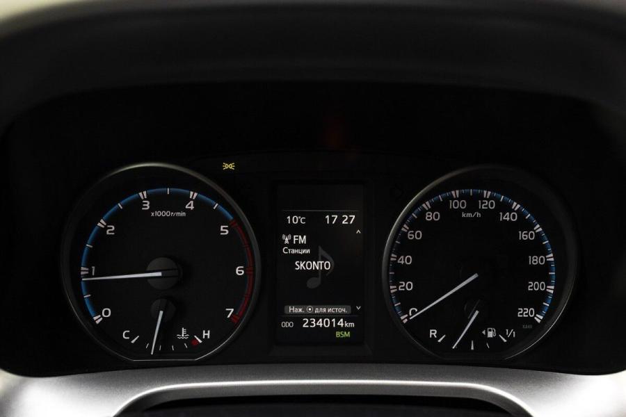 Melns Toyota RAV4 2016 Jelgava, ar dzinēja tilpumu 2.00 L un nobraukumu 234 tūkst. km par 13000 €, foto 15 vietnē AUTOMOTO.COM.LV