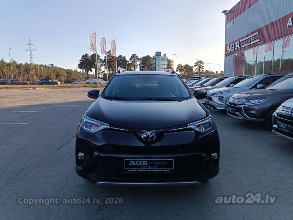 Melns Toyota RAV4 2017 Tallina, ar dzinēja tilpumu 2.00 L un nobraukumu 96 tūkst. km par 16500 €, foto 3 vietnē AUTOMOTO.COM.LV