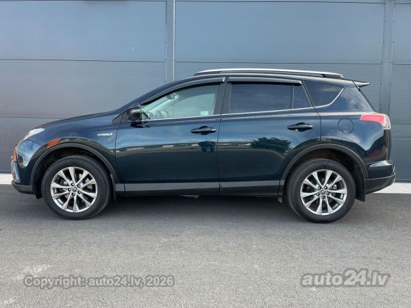 Melns Toyota RAV4 2017 Kuresāre, ar dzinēja tilpumu 2.50 L un nobraukumu 191 tūkst. km par 16390 €, foto 8 vietnē AUTOMOTO.COM.LV