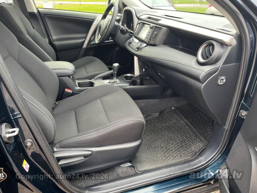Черный Тойота РАВ 4 2017 в Курессааре, объемом двигателя 2.50 л и пробегом 191 тыс. км за 16390 €, фото 18 на AUTOMOTO.COM.LV
