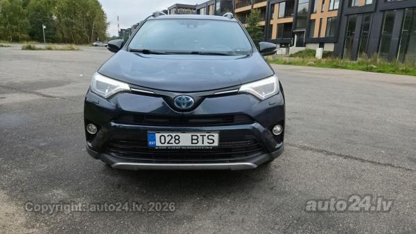 Тойота РАВ 4 2017 в Таллин на AUTOMOTO.COM.LV Черный Тойота РАВ 4 2017 в Таллин, объемом двигателя 2.50 л и пробегом 115 тыс. км за 16900 €, фото 3 на AUTOMOTO.COM.LV