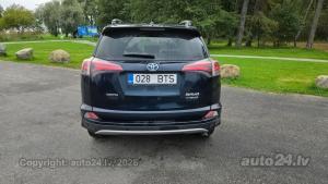 Melns Toyota RAV4 2017 Tallina, ar dzinēja tilpumu 2.50 L un nobraukumu 115 tūkst. km par 16900 €, foto 5 vietnē AUTOMOTO.COM.LV
