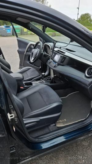 Melns Toyota RAV4 2017 Tallina, ar dzinēja tilpumu 2.50 L un nobraukumu 115 tūkst. km par 16900 €, foto 7 vietnē AUTOMOTO.COM.LV
