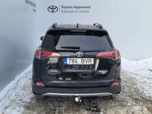 Black Toyota RAV4 2018 in Tallinn, with an engine capacity of 1.99 L and mileage of 127 thousand km for 17995 €, photo 4 on AUTOMOTO.COM.LV