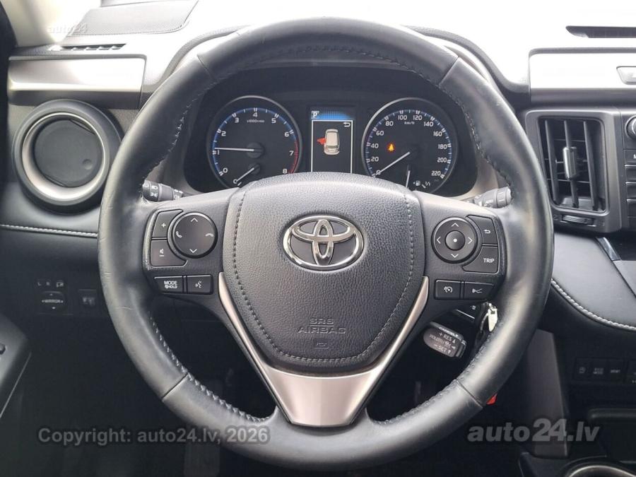 Black Toyota RAV4 2018 in Tallinn, with an engine capacity of 1.99 L and mileage of 127 thousand km for 17995 €, photo 12 on AUTOMOTO.COM.LV