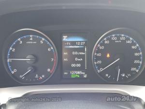 Black Toyota RAV4 2018 in Tallinn, with an engine capacity of 1.99 L and mileage of 127 thousand km for 17995 €, photo 13 on AUTOMOTO.COM.LV