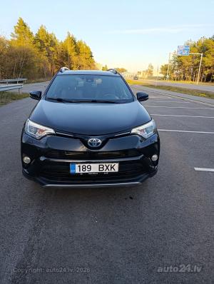Melns Toyota RAV4 2018 Tallina, ar dzinēja tilpumu 2.50 L un nobraukumu 120 tūkst. km par 19500 €, foto 3 vietnē AUTOMOTO.COM.LV