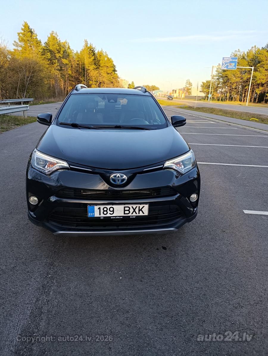 Melns Toyota RAV4 2018 Tallina, ar dzinēja tilpumu 2.50 L un nobraukumu 120 tūkst. km par 19500 €, foto 3 vietnē AUTOMOTO.COM.LV