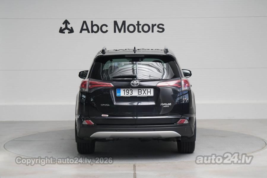 Melns Toyota RAV4 2018 Tallina, ar dzinēja tilpumu 2.00 L un nobraukumu 169 tūkst. km par 17990 €, foto 6 vietnē AUTOMOTO.COM.LV