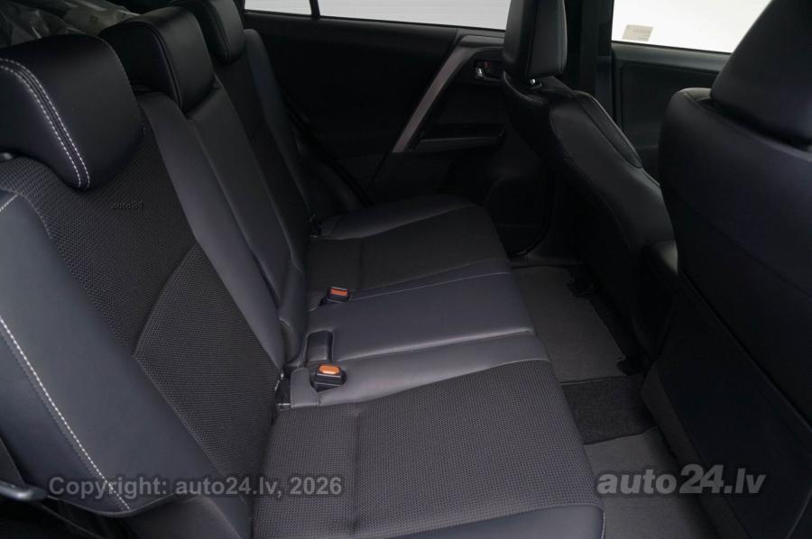 Melns Toyota RAV4 2018 Tallina, ar dzinēja tilpumu 2.00 L un nobraukumu 169 tūkst. km par 17990 €, foto 13 vietnē AUTOMOTO.COM.LV