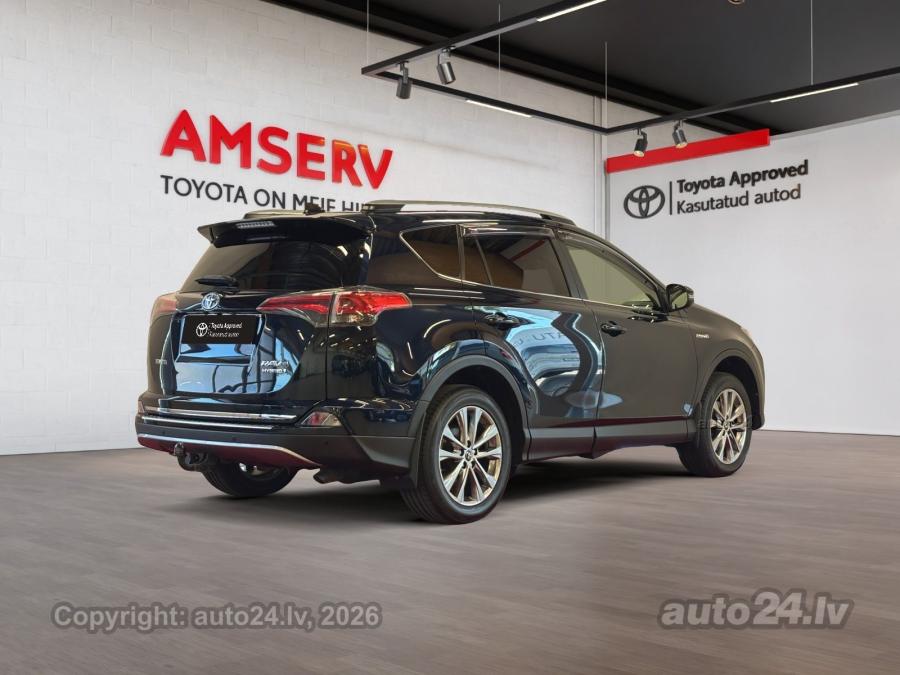 Black Toyota RAV4 2018 in Tartu, with an engine capacity of 2.50 L and mileage of 133 thousand km for 18490 €, photo 3 on AUTOMOTO.COM.LV
