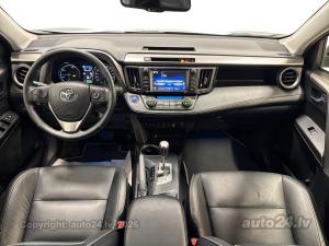 Black Toyota RAV4 2018 in Tartu, with an engine capacity of 2.50 L and mileage of 133 thousand km for 18490 €, photo 9 on AUTOMOTO.COM.LV