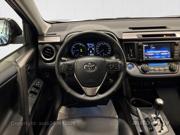 Melns Toyota RAV4 2018 Tartu, ar dzinēja tilpumu 2.50 L un nobraukumu 133 tūkst. km par 18490 €, foto 9 vietnē AUTOMOTO.COM.LV