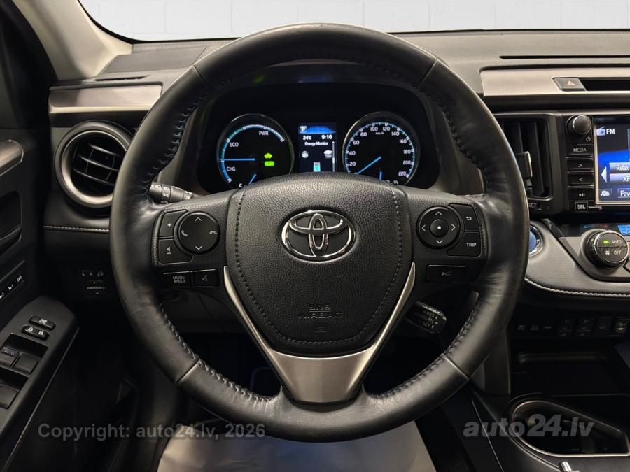 Black Toyota RAV4 2018 in Tartu, with an engine capacity of 2.50 L and mileage of 133 thousand km for 18490 €, photo 13 on AUTOMOTO.COM.LV