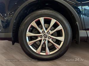 Black Toyota RAV4 2018 in Tartu, with an engine capacity of 2.50 L and mileage of 133 thousand km for 18490 €, photo 16 on AUTOMOTO.COM.LV