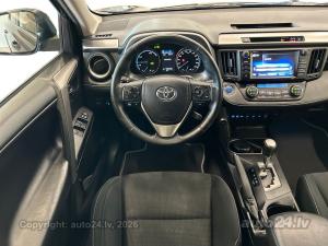 Melns Toyota RAV4 2018 Pērnava, ar dzinēja tilpumu 2.50 L un nobraukumu 119 tūkst. km par 17990 €, foto 10 vietnē AUTOMOTO.COM.LV
