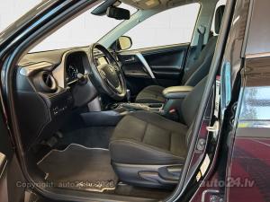 Melns Toyota RAV4 2018 Pērnava, ar dzinēja tilpumu 2.50 L un nobraukumu 119 tūkst. km par 17990 €, foto 12 vietnē AUTOMOTO.COM.LV