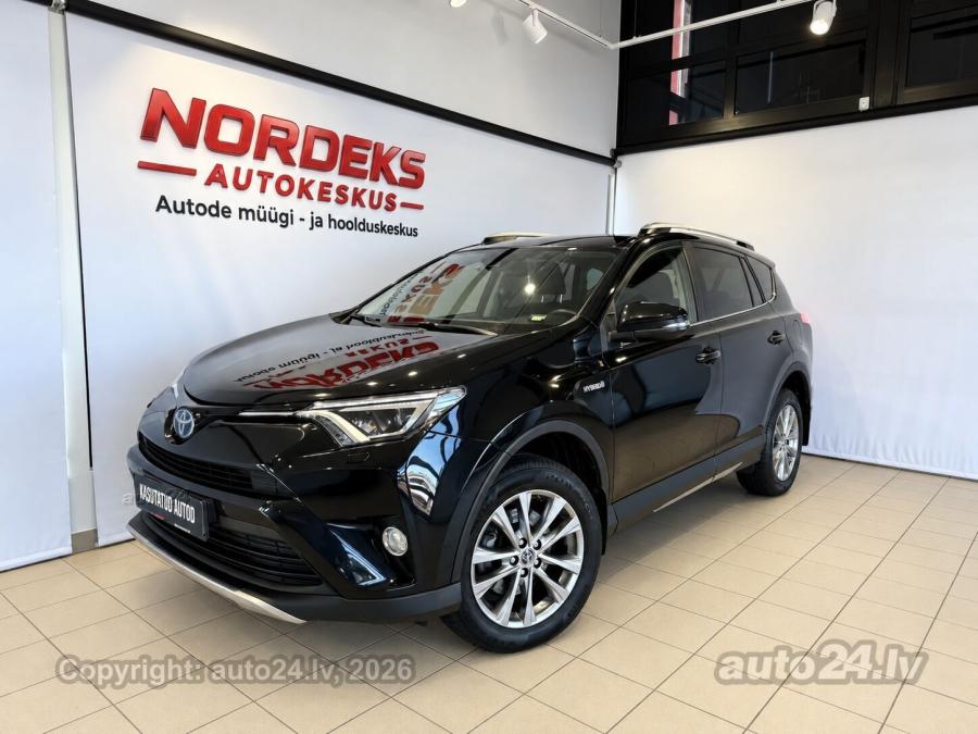 Melns Toyota RAV4 2018 Tallina, ar dzinēja tilpumu 2.50 L un nobraukumu 104 tūkst. km par 17990 €, foto 1 vietnē AUTOMOTO.COM.LV