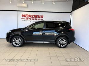 Melns Toyota RAV4 2018 Tallina, ar dzinēja tilpumu 2.50 L un nobraukumu 104 tūkst. km par 17990 €, foto 4 vietnē AUTOMOTO.COM.LV