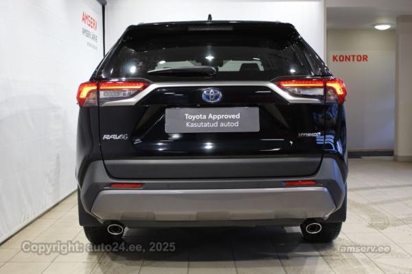 Black Toyota RAV4 2019 in Tallinn, with an engine capacity of 2.50 L and mileage of 100 thousand km for 26990 €, photo 4 on AUTOMOTO.COM.LV