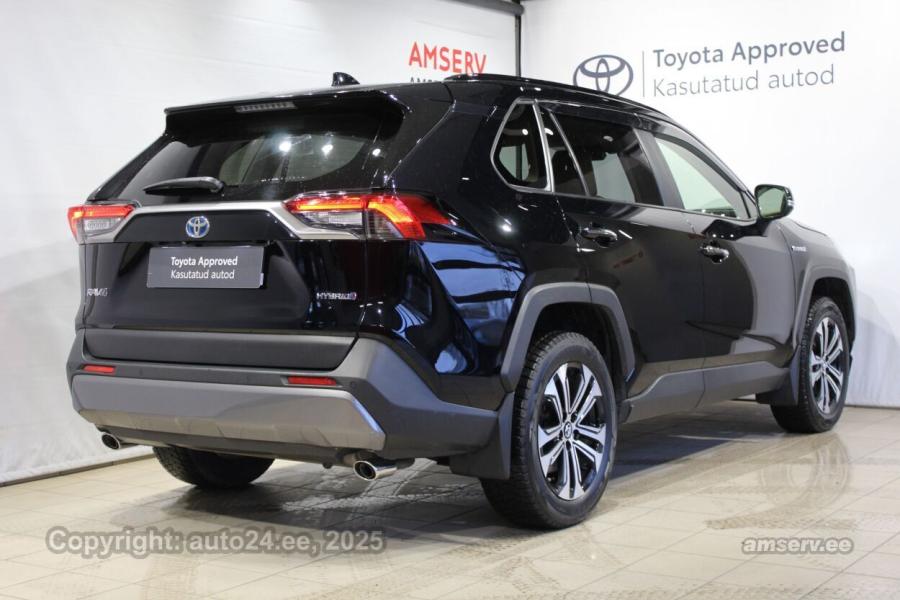 Black Toyota RAV4 2019 in Tallinn, with an engine capacity of 2.50 L and mileage of 100 thousand km for 26990 €, photo 2 on AUTOMOTO.COM.LV