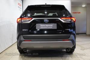 Black Toyota RAV4 2019 in Tallinn, with an engine capacity of 2.50 L and mileage of 100 thousand km for 26990 €, photo 4 on AUTOMOTO.COM.LV