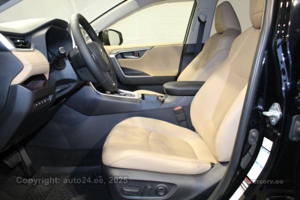 Melns Toyota RAV4 2019 Tallina, ar dzinēja tilpumu 2.50 L un nobraukumu 100 tūkst. km par 26990 €, foto 11 vietnē AUTOMOTO.COM.LV