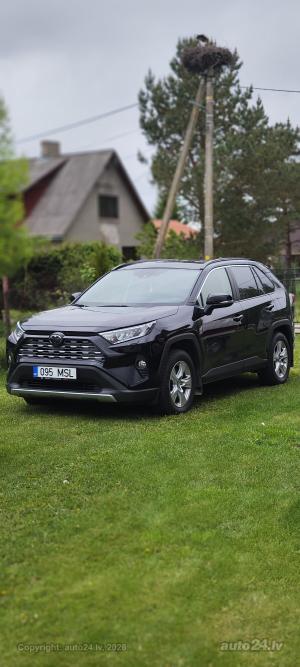 Black Toyota RAV4 2019 in Tallinn, with an engine capacity of 2.00 L and mileage of 136 thousand km for 24000 €, photo  on AUTOMOTO.COM.LV