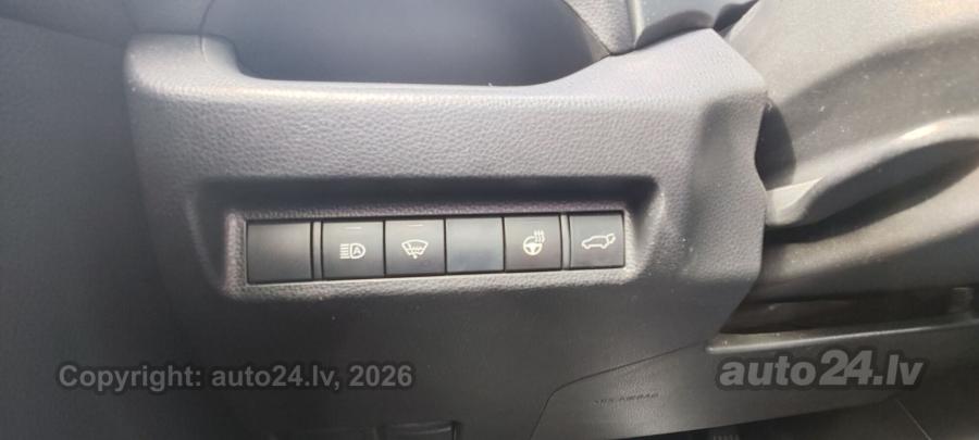 Черный Тойота РАВ 4 2019 в Таллин, объемом двигателя 2.00 л и пробегом 136 тыс. км за 24000 €, фото 12 на AUTOMOTO.COM.LV
