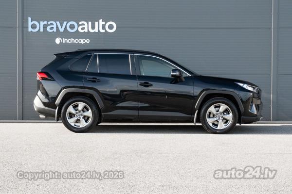 Melns Toyota RAV4 2019 Tartu, ar dzinēja tilpumu 2.00 L un nobraukumu 94 tūkst. km par 24900 €, foto 4 vietnē AUTOMOTO.COM.LV