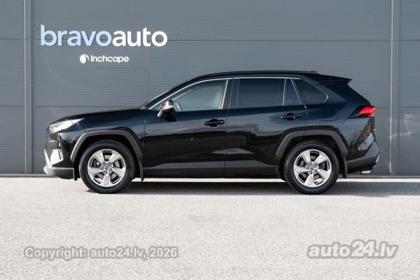 Melns Toyota RAV4 2019 Tartu, ar dzinēja tilpumu 2.00 L un nobraukumu 94 tūkst. km par 24900 €, foto 5 vietnē AUTOMOTO.COM.LV
