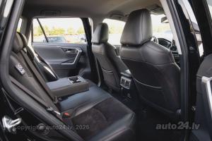 Black Toyota RAV4 2019 in Tartu, with an engine capacity of 2.00 L and mileage of 94 thousand km for 24900 €, photo 15 on AUTOMOTO.COM.LV