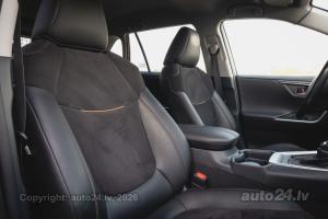 Black Toyota RAV4 2019 in Tartu, with an engine capacity of 2.00 L and mileage of 94 thousand km for 24900 €, photo 16 on AUTOMOTO.COM.LV