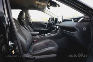 Black Toyota RAV4 2019 in Tartu, with an engine capacity of 2.00 L and mileage of 94 thousand km for 24900 €, photo 17 on AUTOMOTO.COM.LV