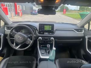 Melns Toyota RAV4 2019 Tallina, ar dzinēja tilpumu 2.00 L un nobraukumu 84 tūkst. km par 25000 €, foto 6 vietnē AUTOMOTO.COM.LV