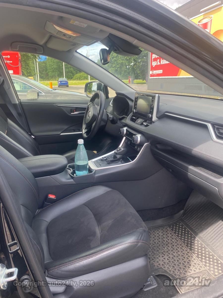 Melns Toyota RAV4 2019 Tallina, ar dzinēja tilpumu 2.00 L un nobraukumu 84 tūkst. km par 25000 €, foto 8 vietnē AUTOMOTO.COM.LV