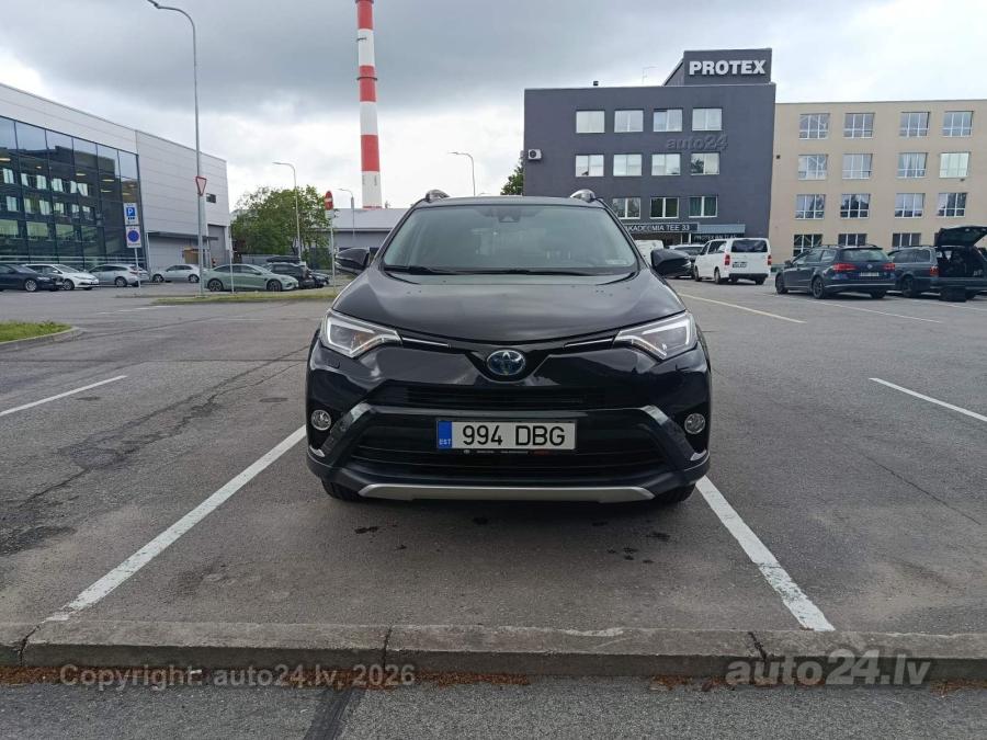 Черный Тойота РАВ 4 2019 в Таллин, объемом двигателя 2.50 л и пробегом 129 тыс. км за 18500 €, фото 1 на AUTOMOTO.COM.LV