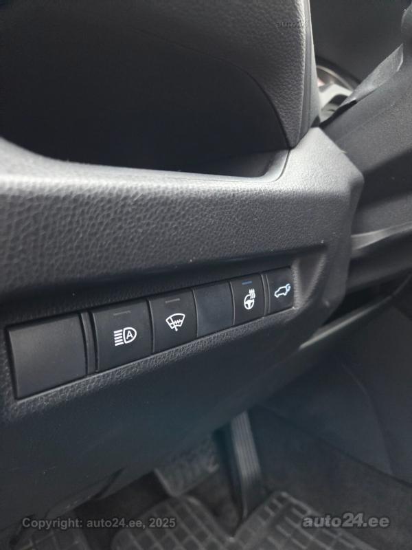 Melns Toyota RAV4 2020 Tartu, ar dzinēja tilpumu 2.00 L un nobraukumu 214 tūkst. km par 17990 €, foto 11 vietnē AUTOMOTO.COM.LV